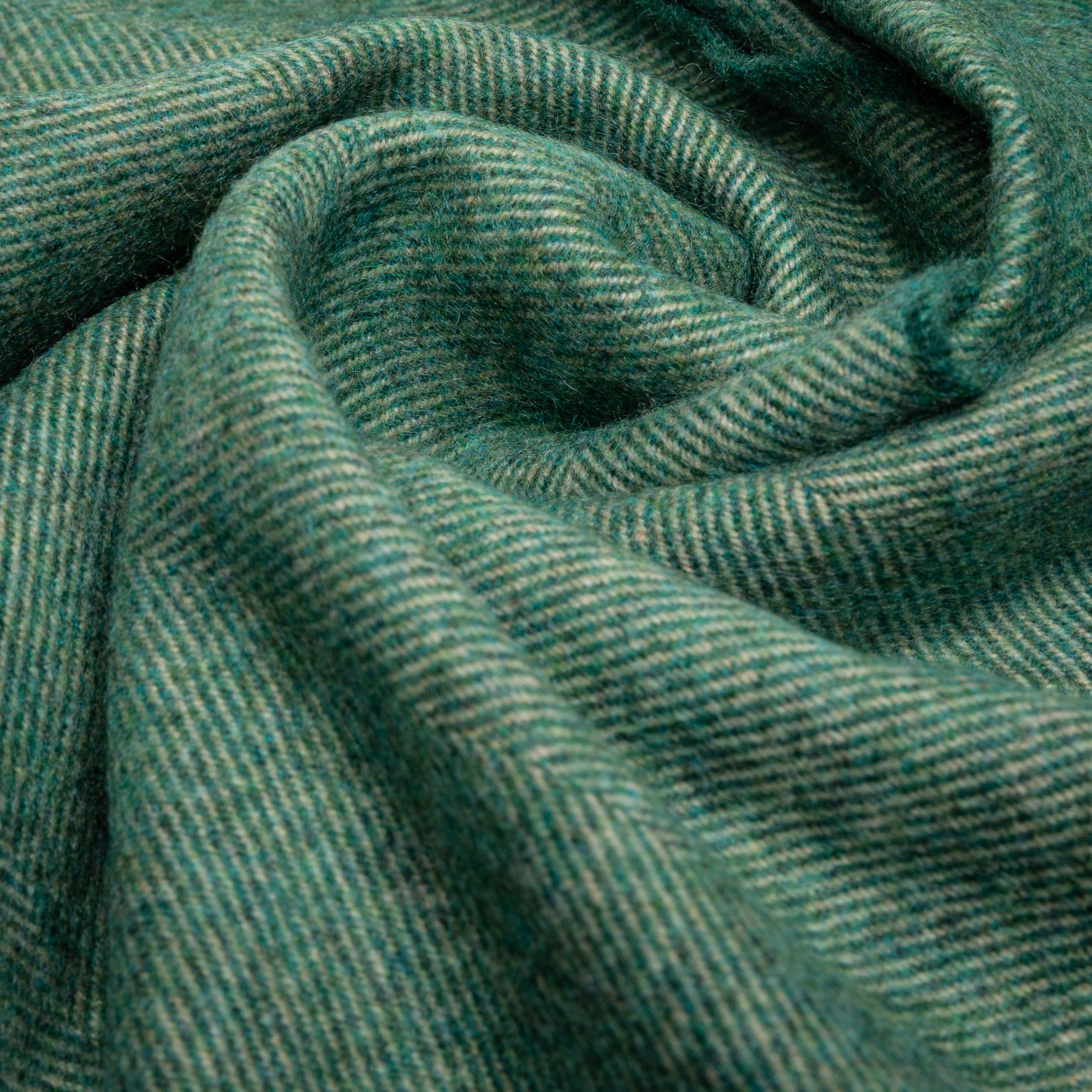 Westley Richards Cashmere Herringbone Scarf in Emerald